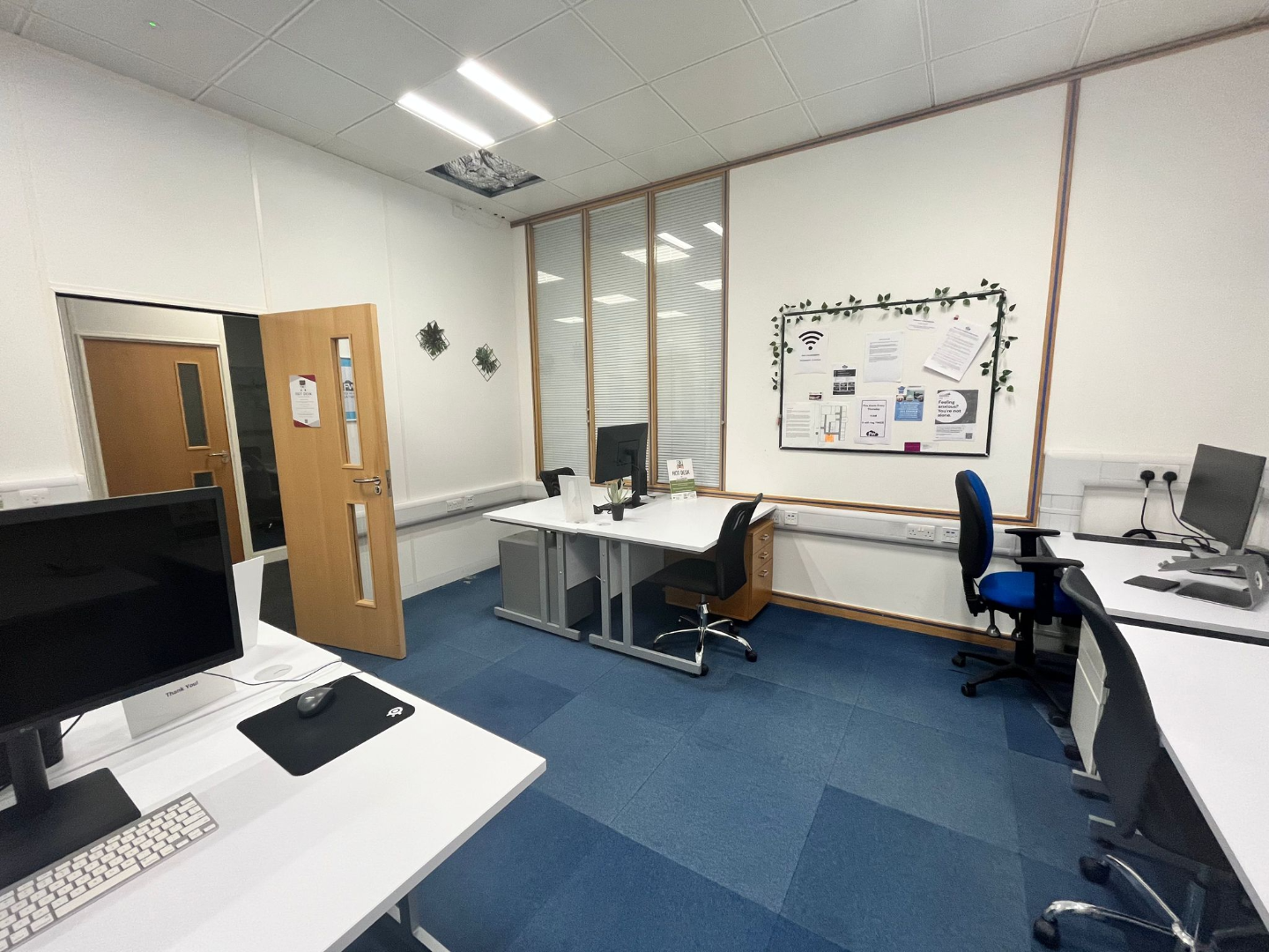 Serviced Office Beehive Ring Road 2nd Floor - South Wing, Gatwick, RH6 ...