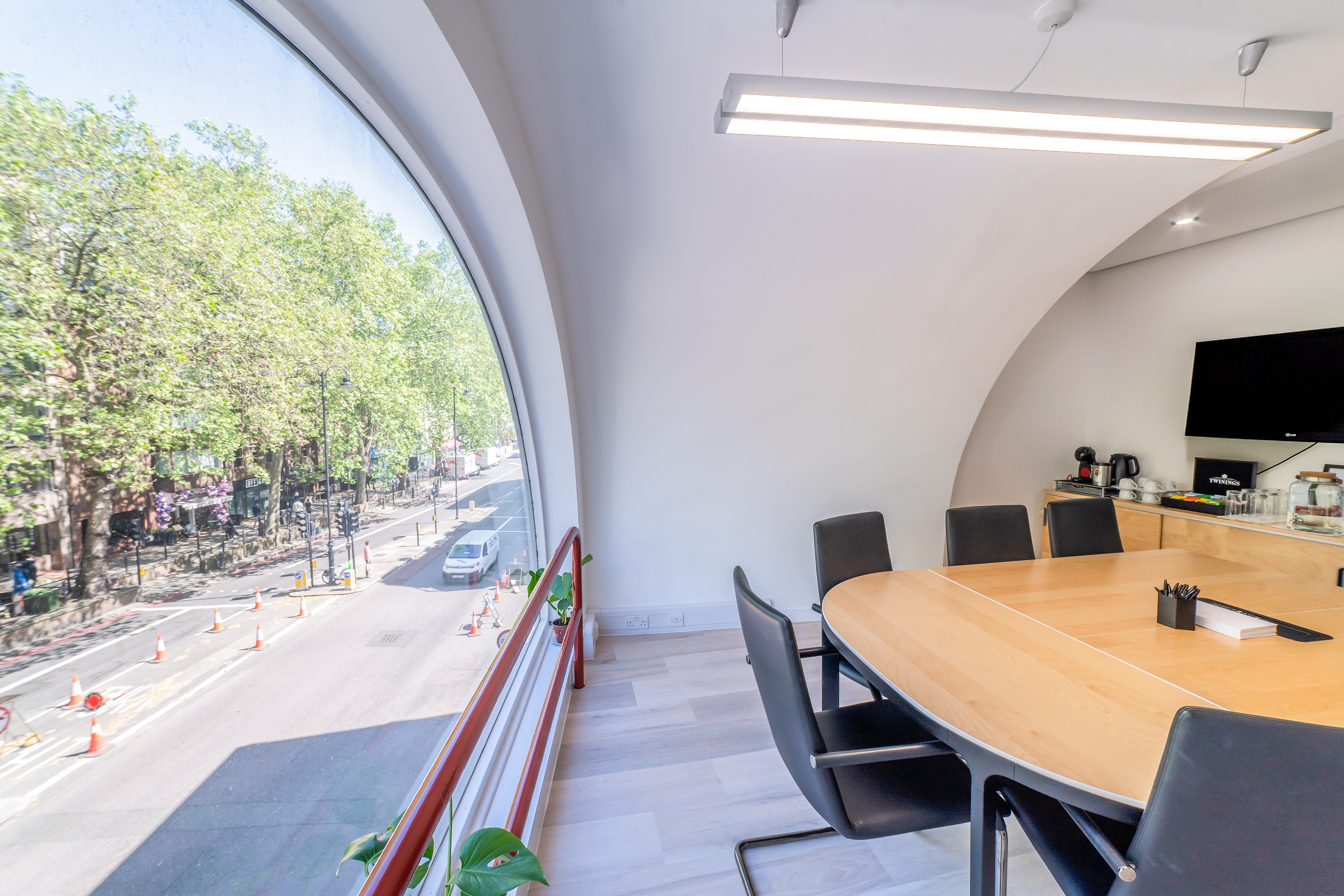 Serviced Office Brompton Road, London, SW3 1NE – Knight Frank