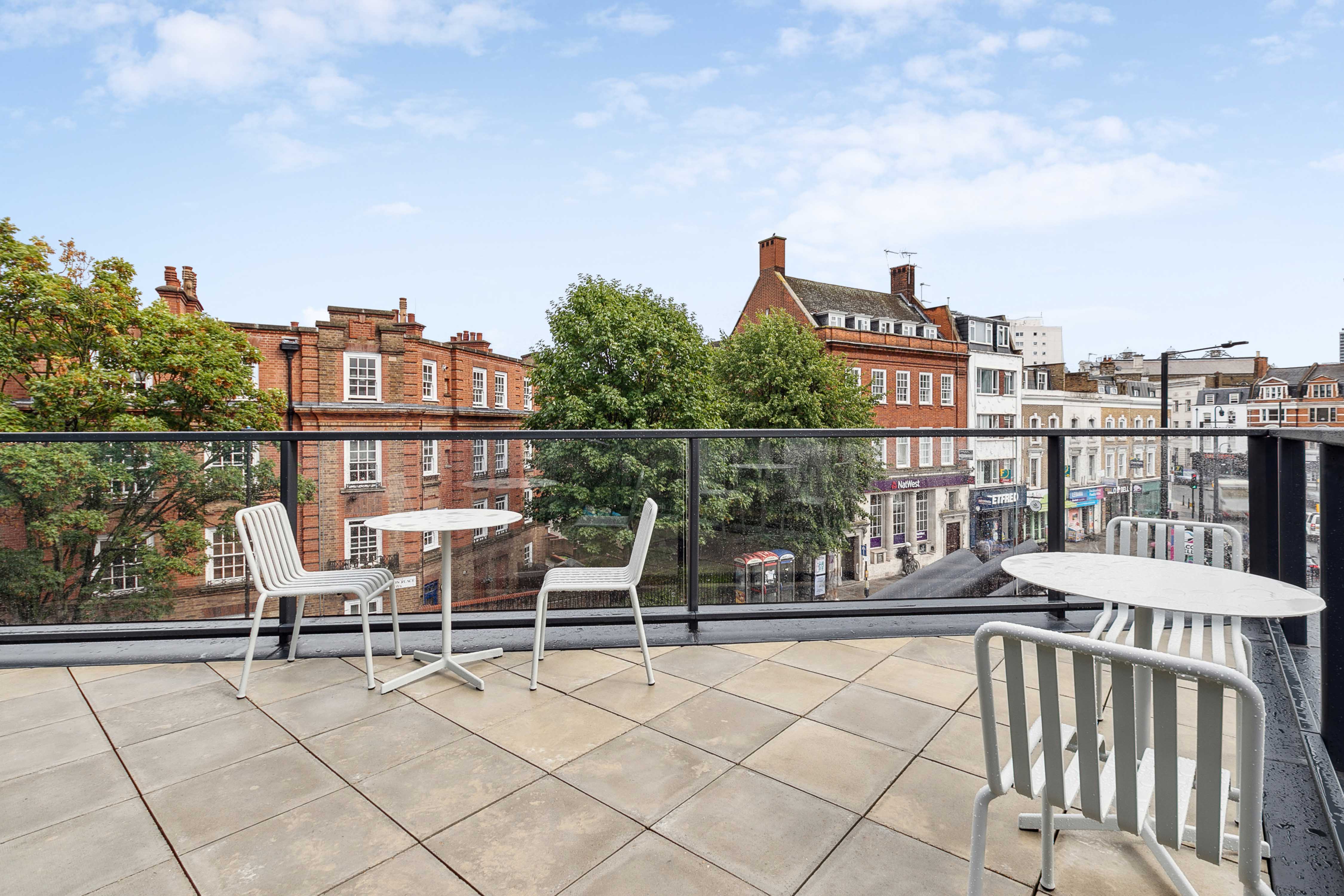 Serviced Office Fulham Broadway, London, SW6 1AH – Knight Frank