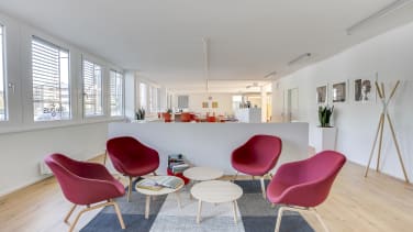 Serviced Office 1st Floor, Beaconsfield MSA M40, Junction 2 ...