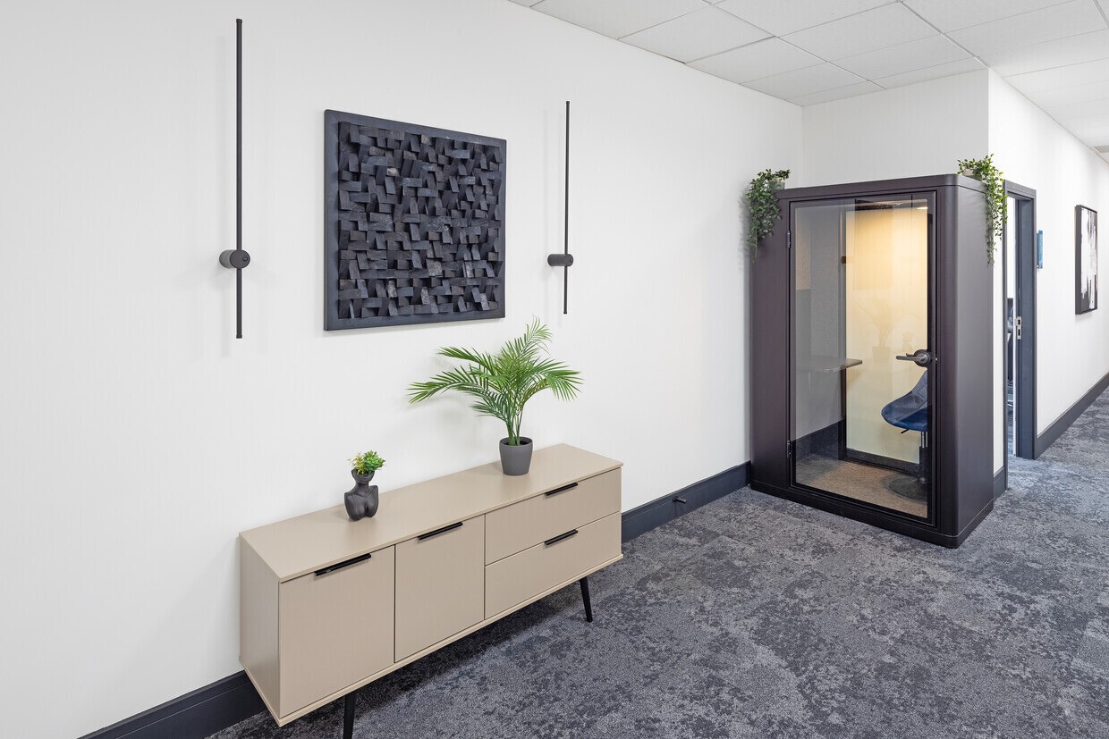 Serviced Office Ring Road Lower Wortley, Leeds, LS12 6AB – Knight Frank