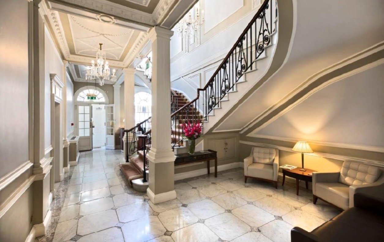 Serviced Office Hill Street, London, W1J 5LP – Knight Frank