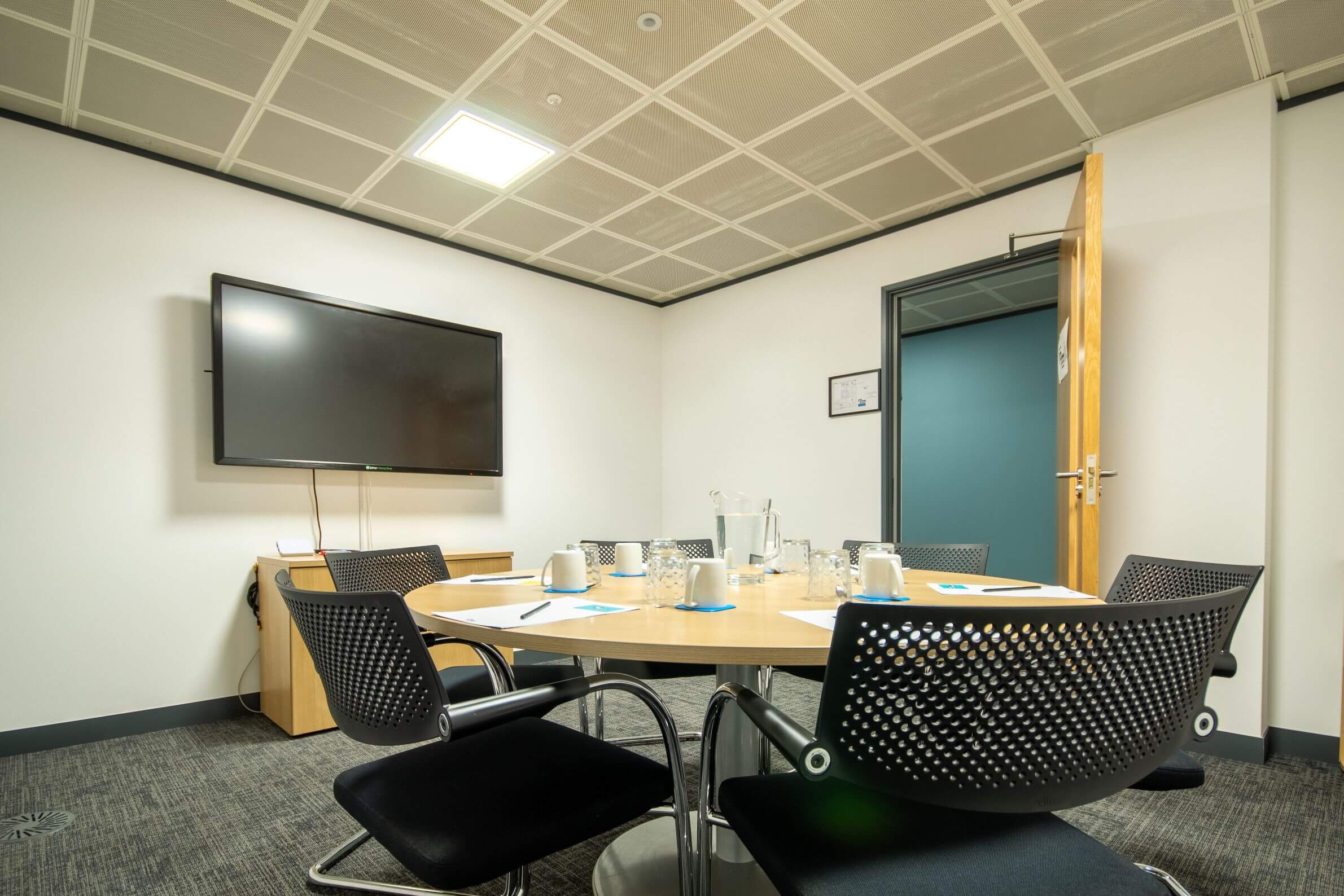 Serviced Office Basing View, Basingstoke, RG21 4HG – Knight Frank