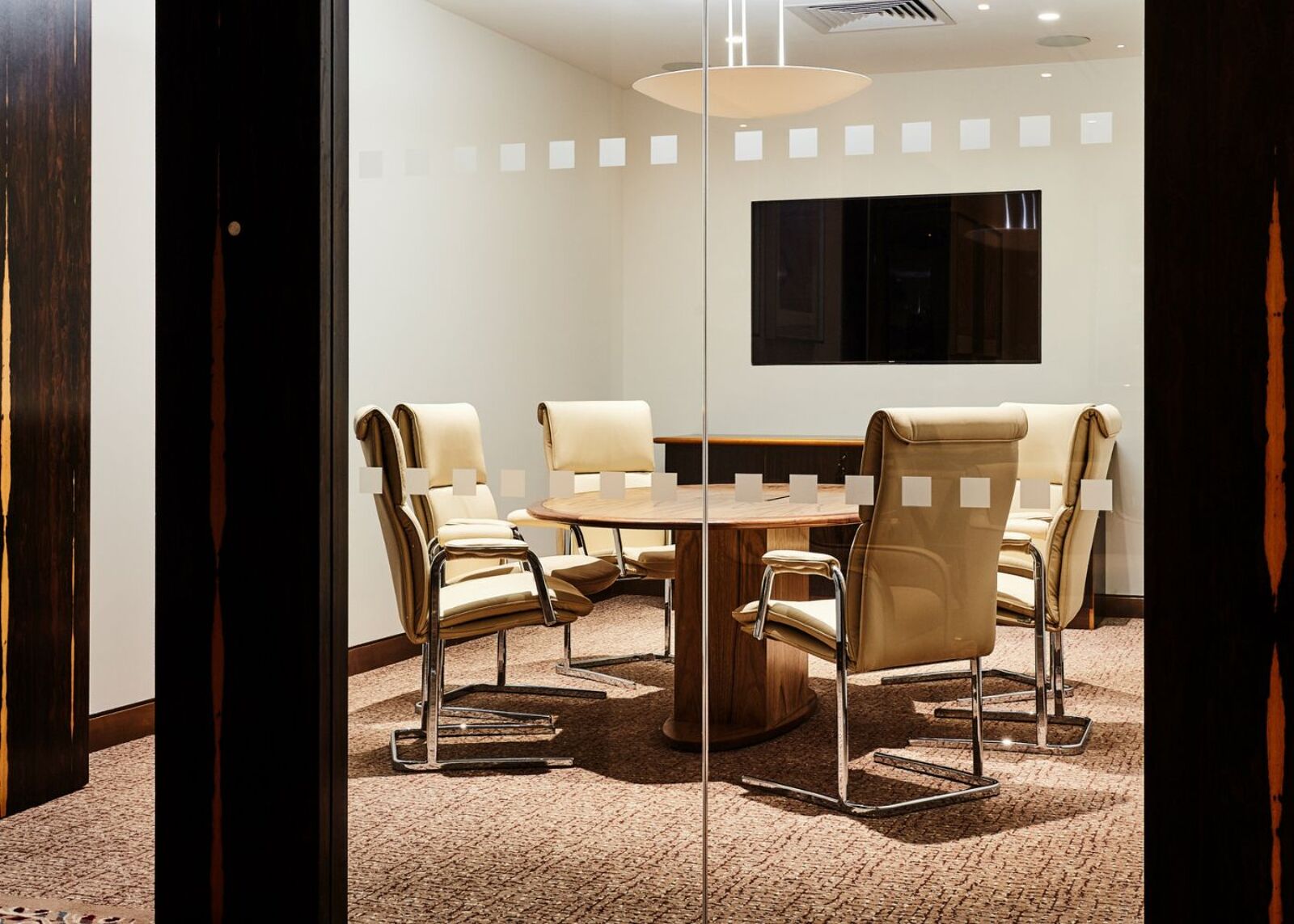 Serviced Office 16 Berkeley Street, London, W1J 8DZ – Knight Frank