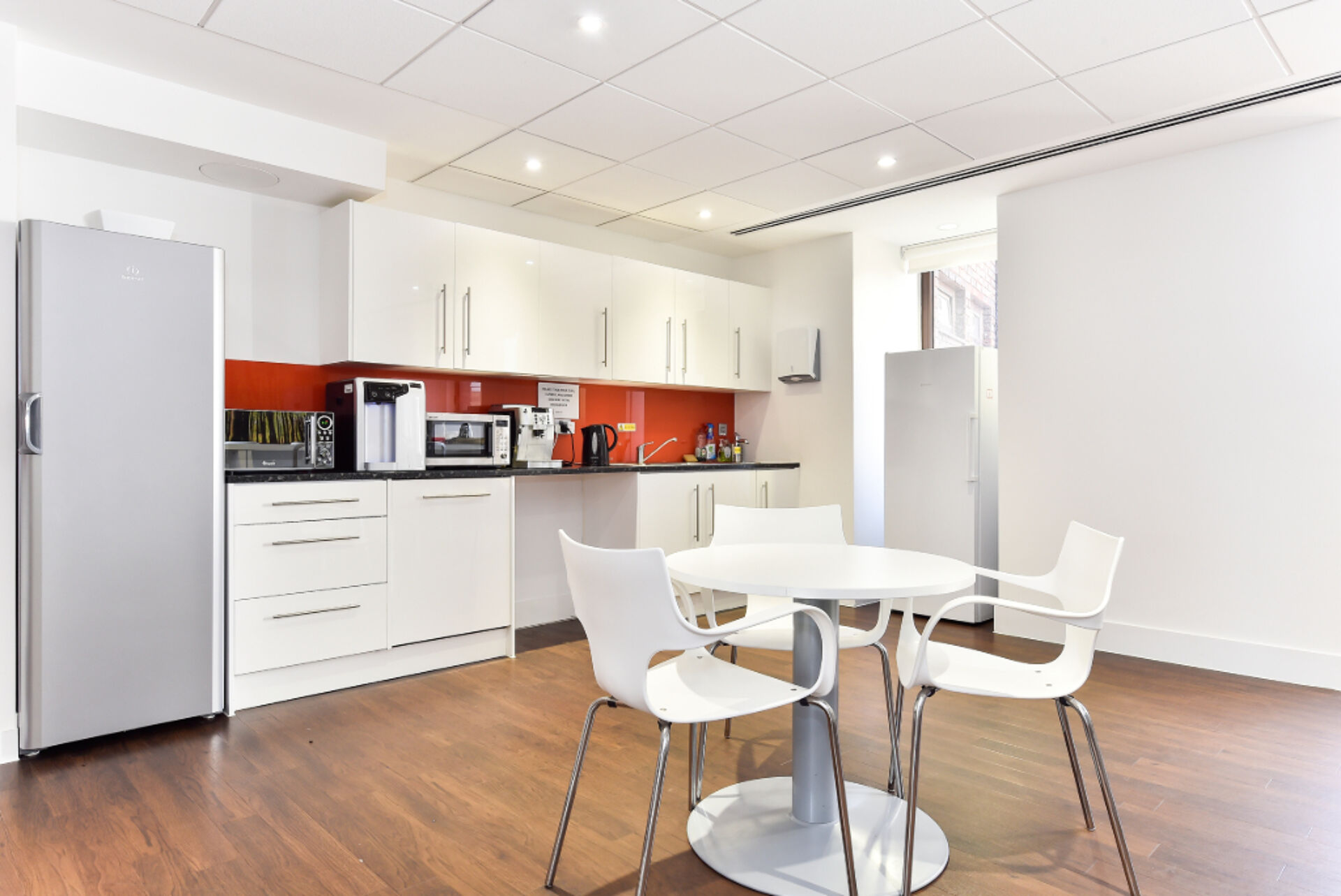 Serviced Office 26 The Quadrant Oriel House, London, TW9 1DL – Knight Frank
