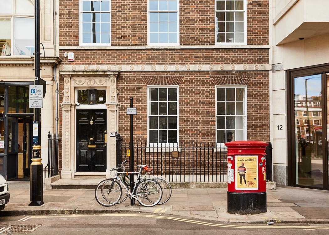 Serviced Office 11 Golden Square, London, W1F 9JB – Knight Frank
