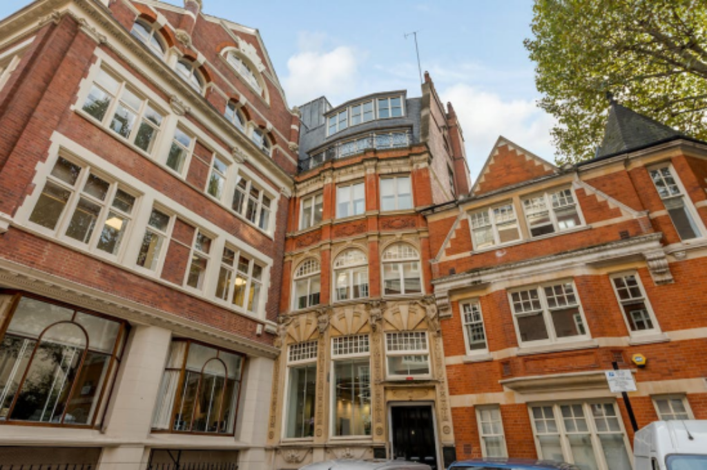 Serviced Office Laurence Pountney Hill, London, EC4R 0BL – Knight Frank