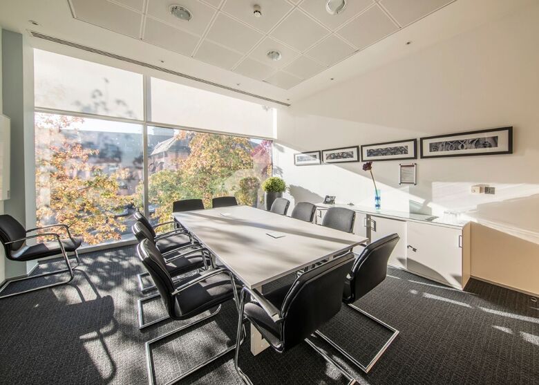 Serviced Office Davidson House, Reading, RG1 3EU – Knight Frank