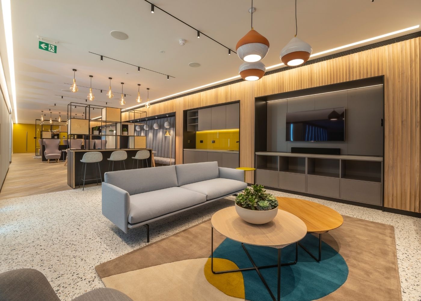 Serviced Office 40 Basinghall Street, London, EC2V 5DE – Knight Frank