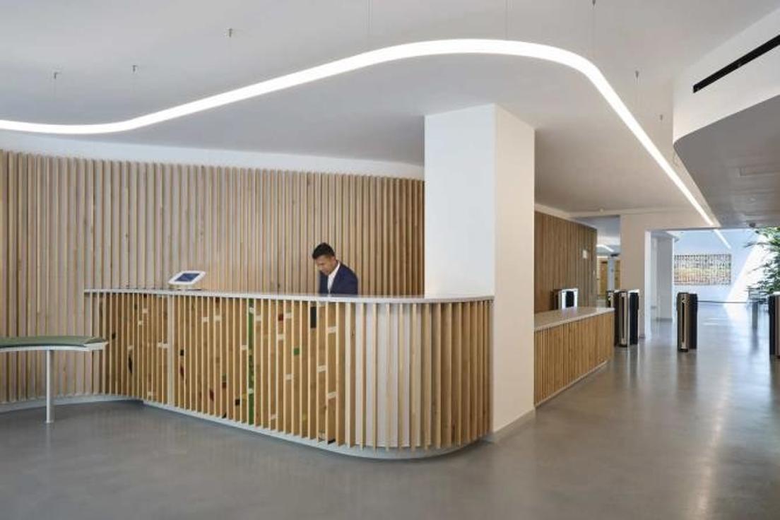 Serviced Office Featherstone Street, London, EC1Y 8RT – Knight Frank