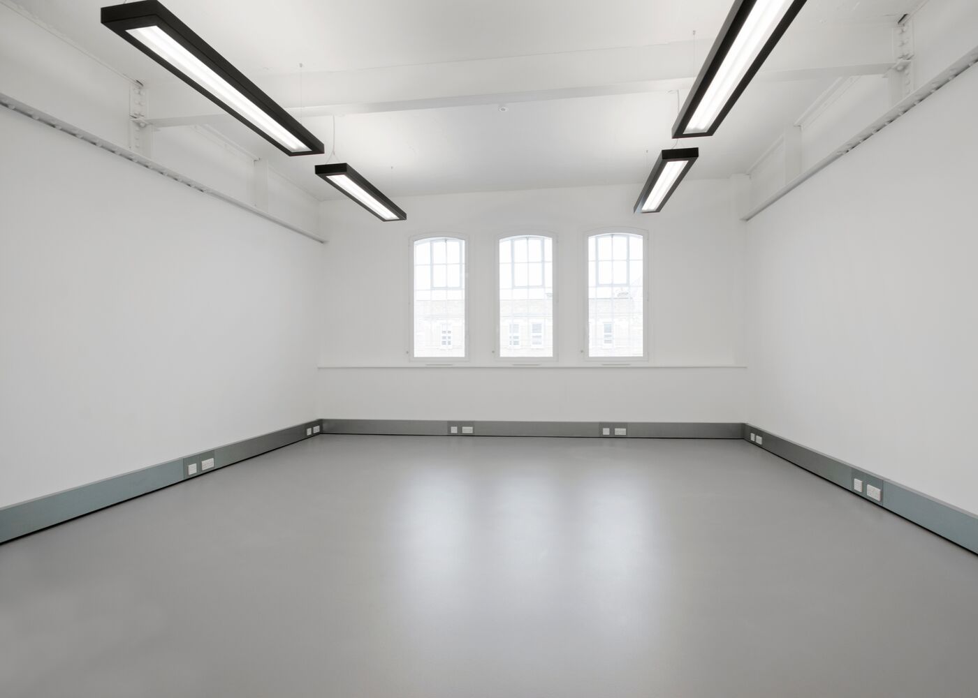 Serviced Office 1 -3 Brixton Road, London, SW9 6DE – Knight Frank