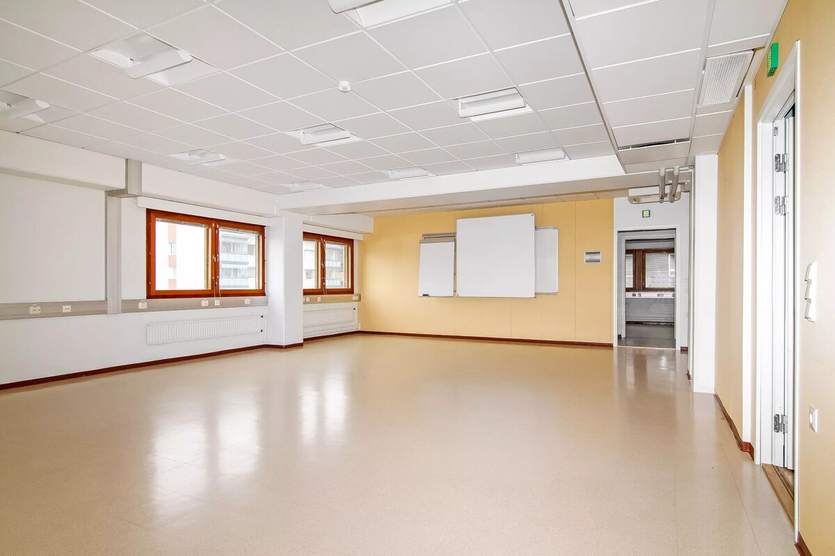 Other Commercial Property to rent in Rautatienkatu 10, Ydinkeskusta ...