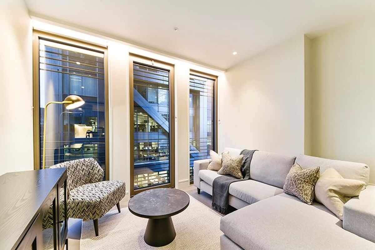 flat to rent in Houndsditch, London, EC3A - ALQ012211421 | Knight Frank