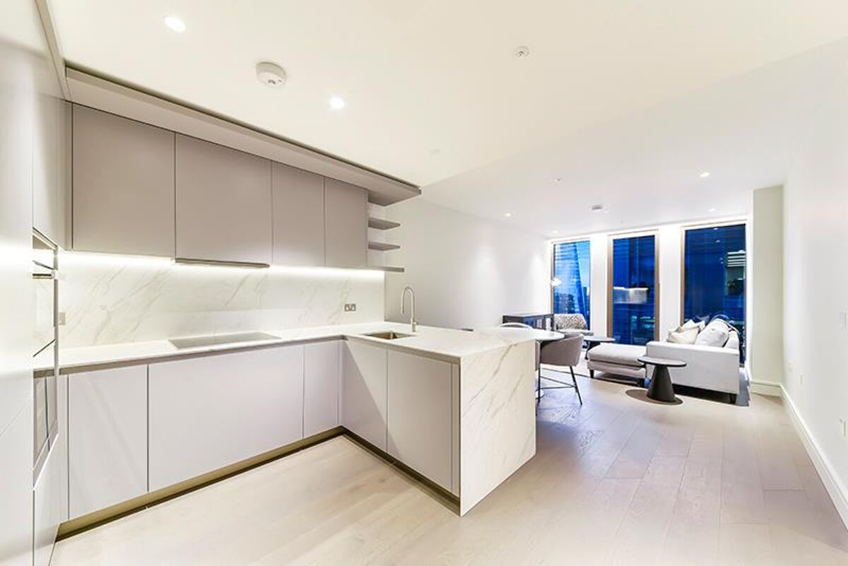 flat to rent in Houndsditch, London, EC3A - ALQ012211421 | Knight Frank