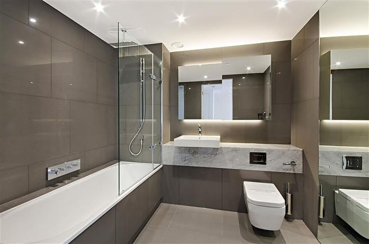 flat to rent in Satin House, 15 Piazza Walk, Aldgate, London, E1 ...