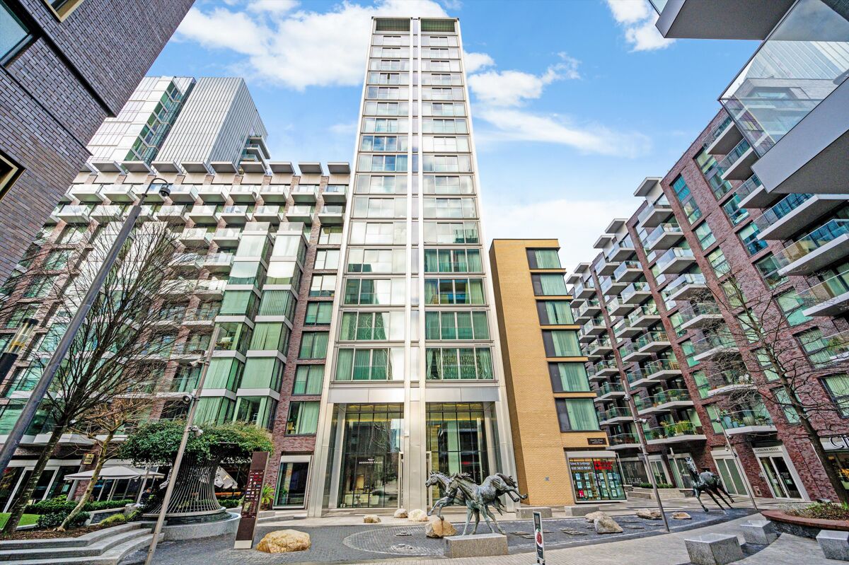 flat to rent in Satin House, Piazza Walk, London, E1 - alq012489067 ...
