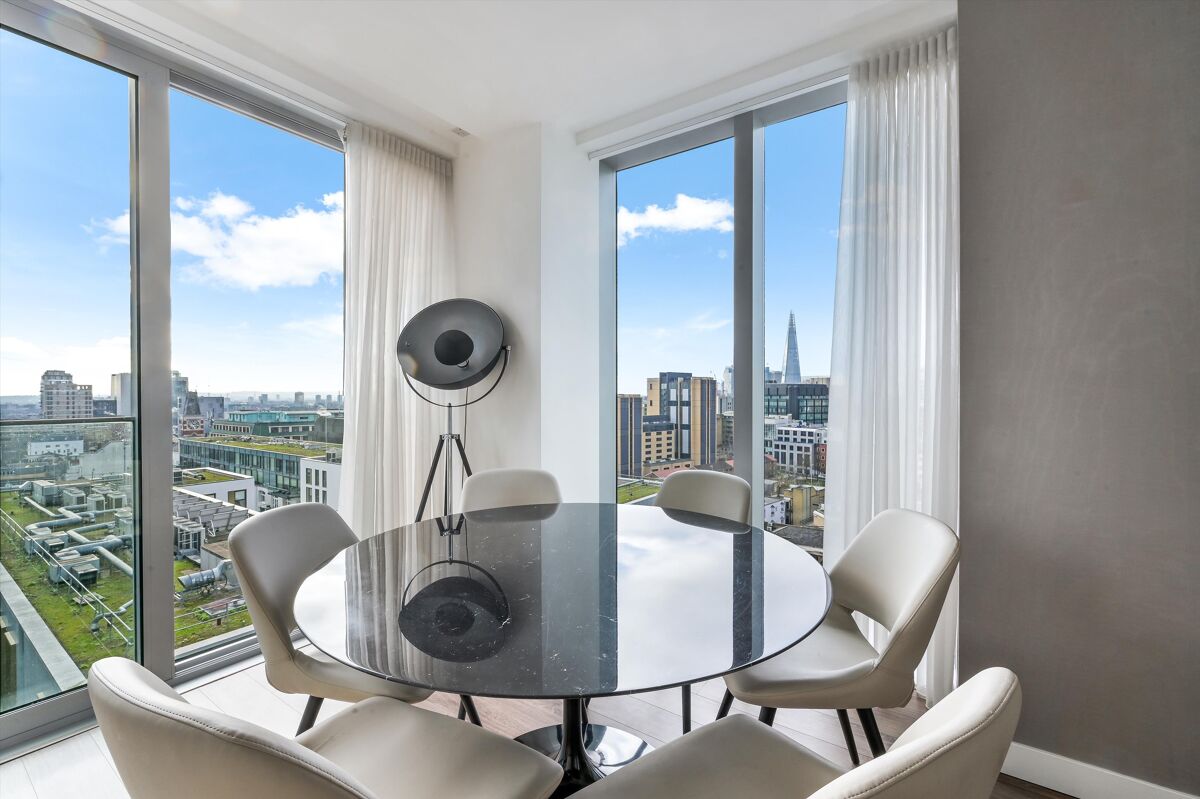 flat to rent in Satin House, Piazza Walk, London, E1 - alq012489067 ...