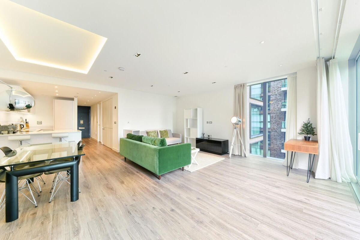 flat to rent in Satin House, Piazza Walk, London, E1 - alq012508720 ...