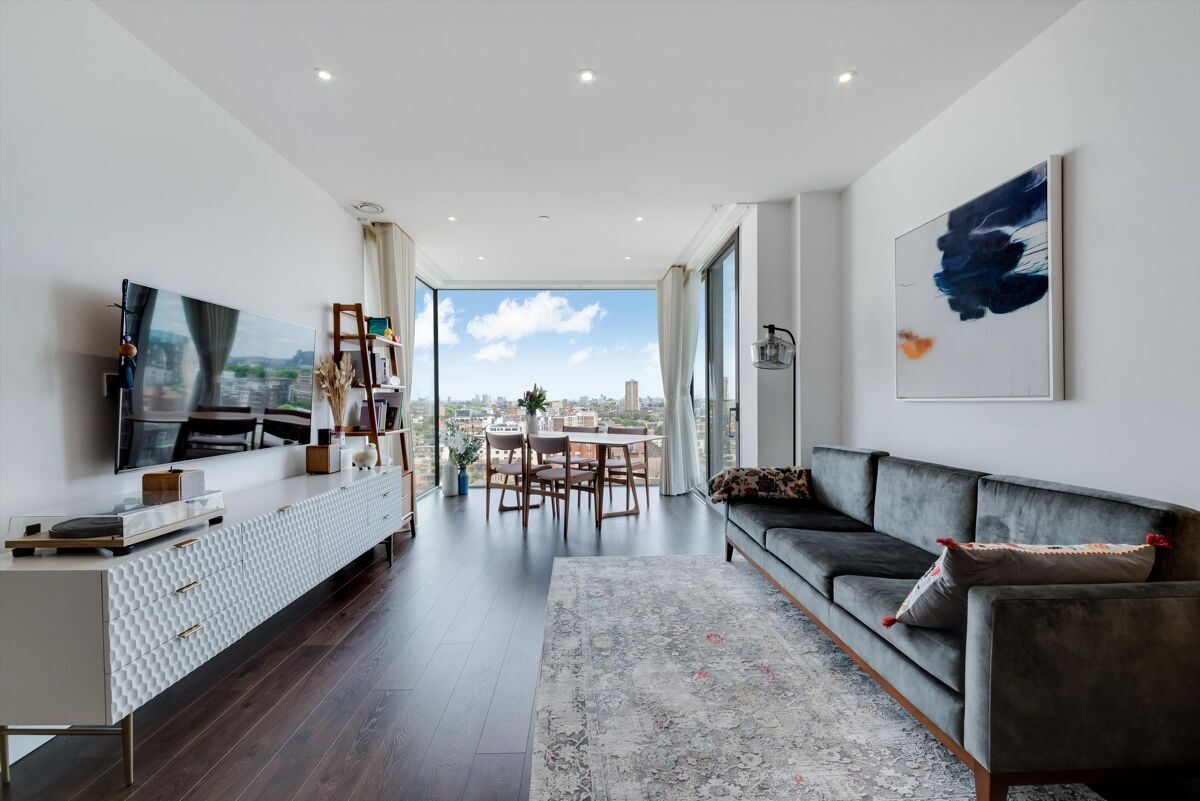 flat to rent in Cassia House, Piazza Walk, London, E1 - alq012548842 ...