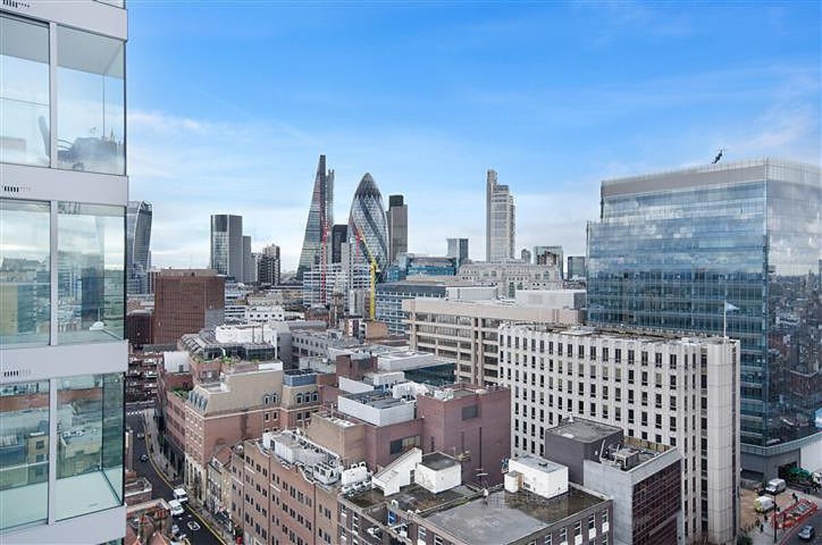 Flat to rent in Satin House, Piazza Walk, Aldgate, E1 - alq012566745 ...