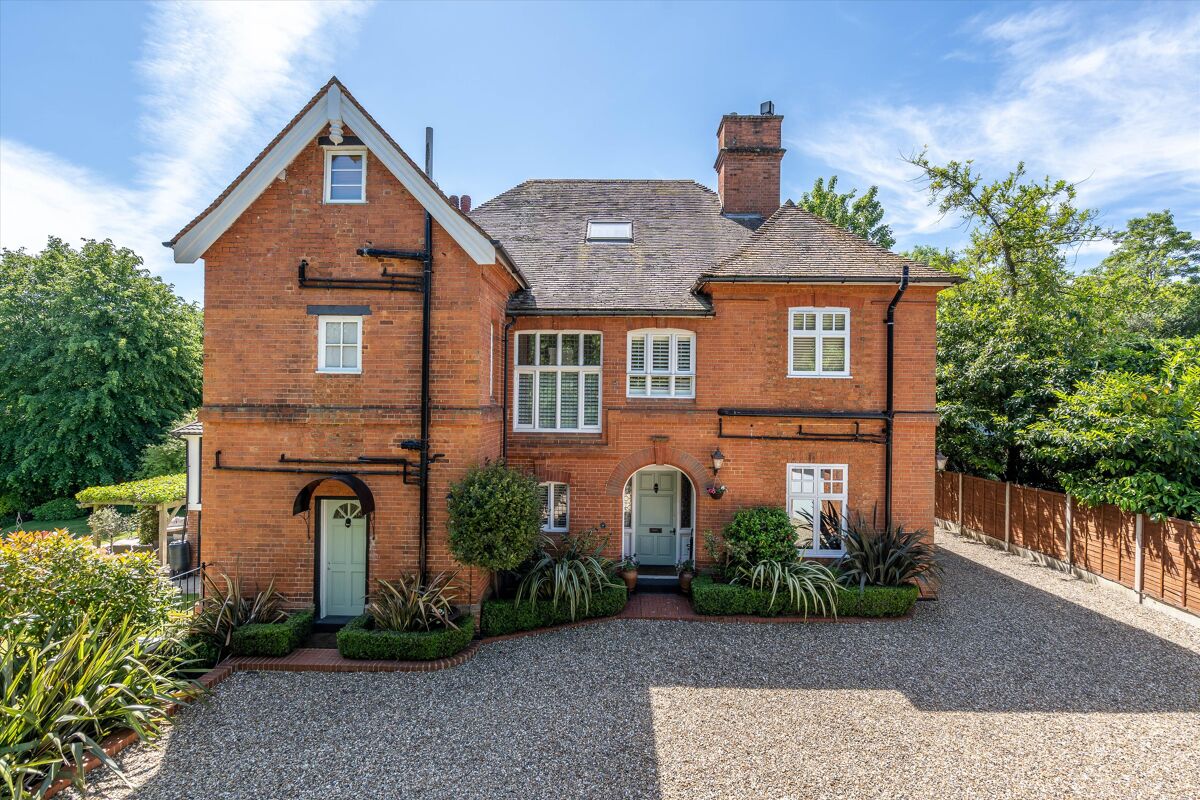 House For Sale In Egham Hill Egham Surrey TW20 ASC012091345 house-for-sale-in-egham-hill-egham-surrey-tw20-asc012091345