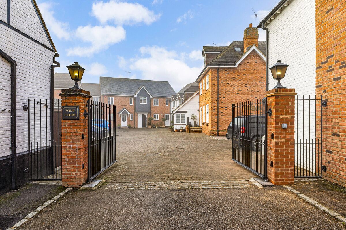 house for sale in High Street, Bray, Maidenhead, Berkshire, SL6 ...