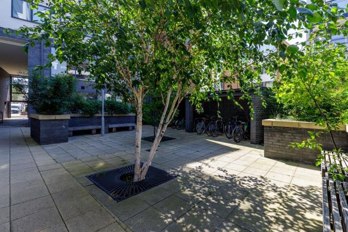 Mixed Use for sale in 4 Union Road, Stockwell, London, SW4 ...