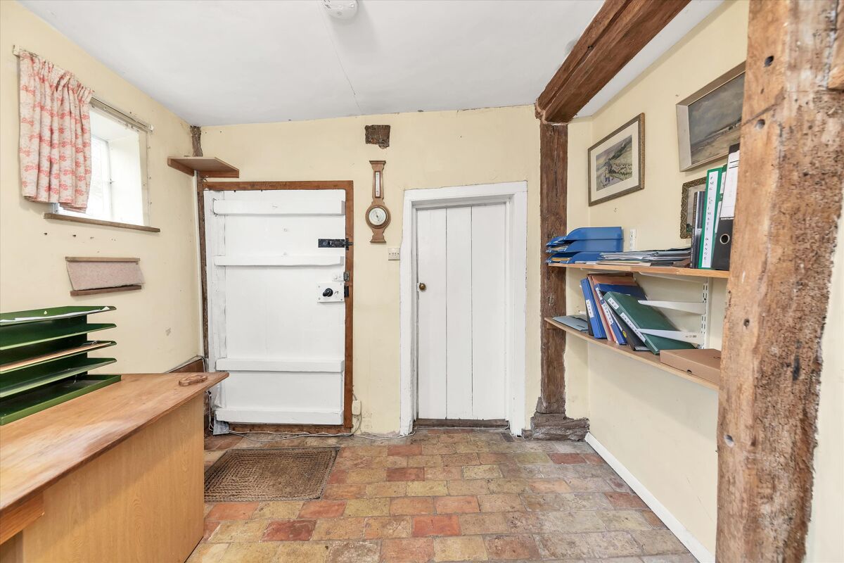 6 Bed Detached House - The Emplins, Gamlingay, Nr Sandy, Cambridgeshire ...