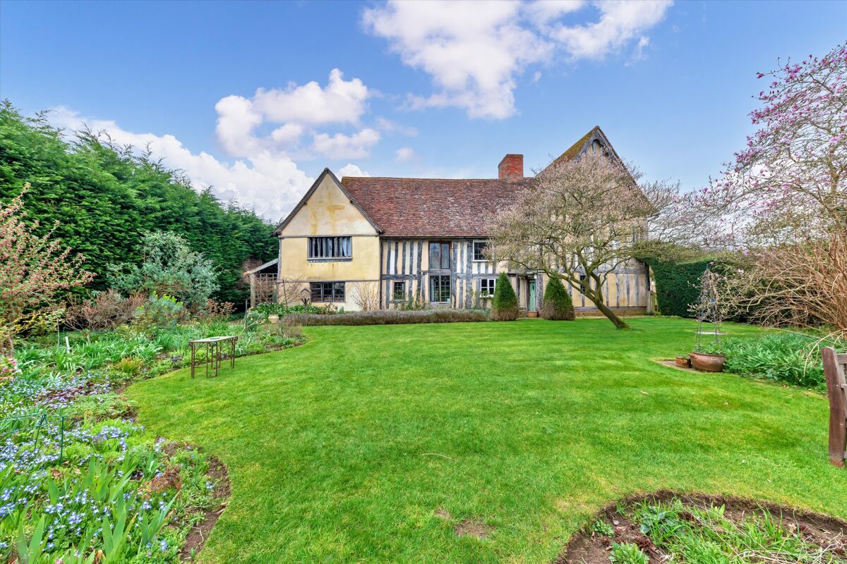 6 Bed Detached House - The Emplins, Gamlingay, Nr Sandy, Cambridgeshire ...