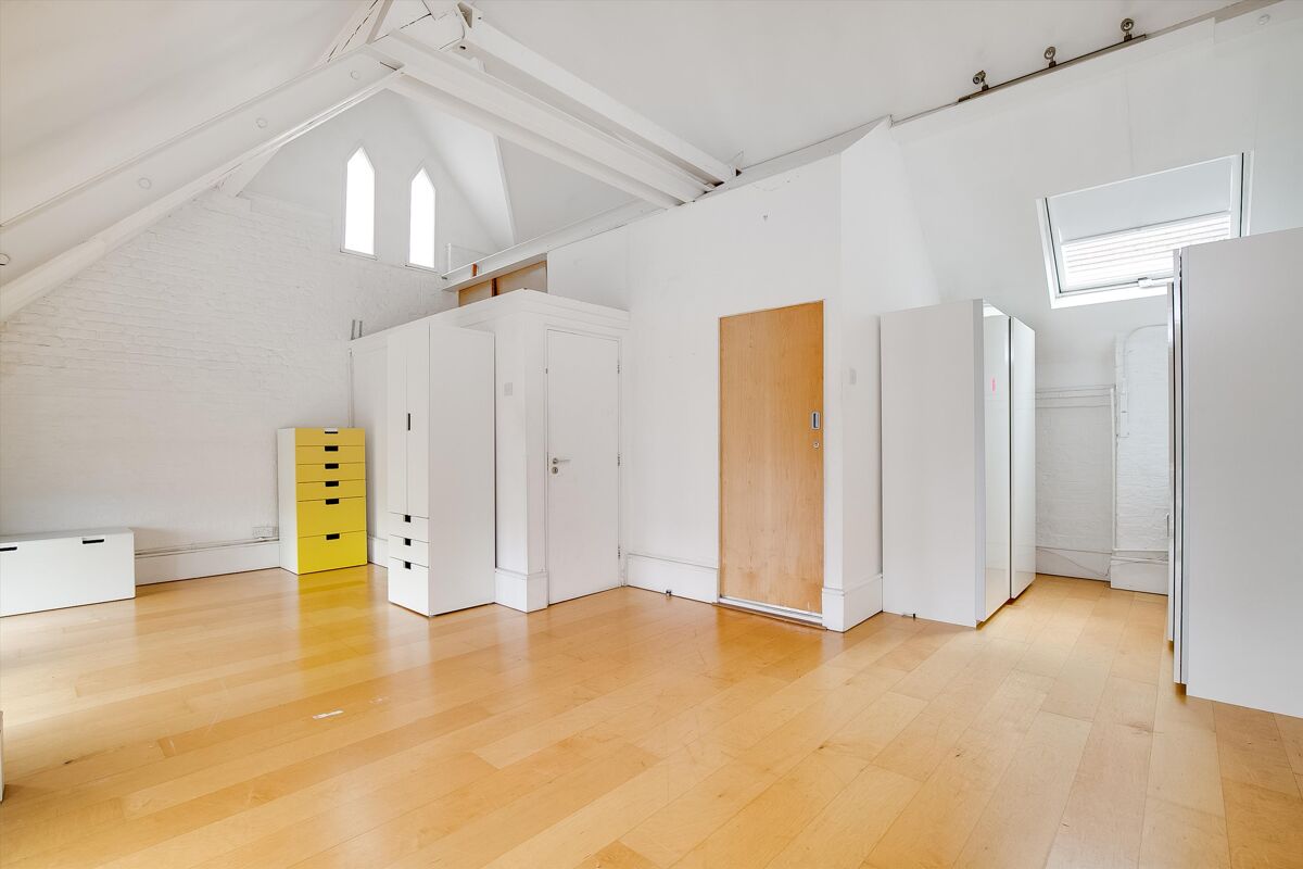 Flat To Rent In Battersea Park Road London Sw11 Baq012108120