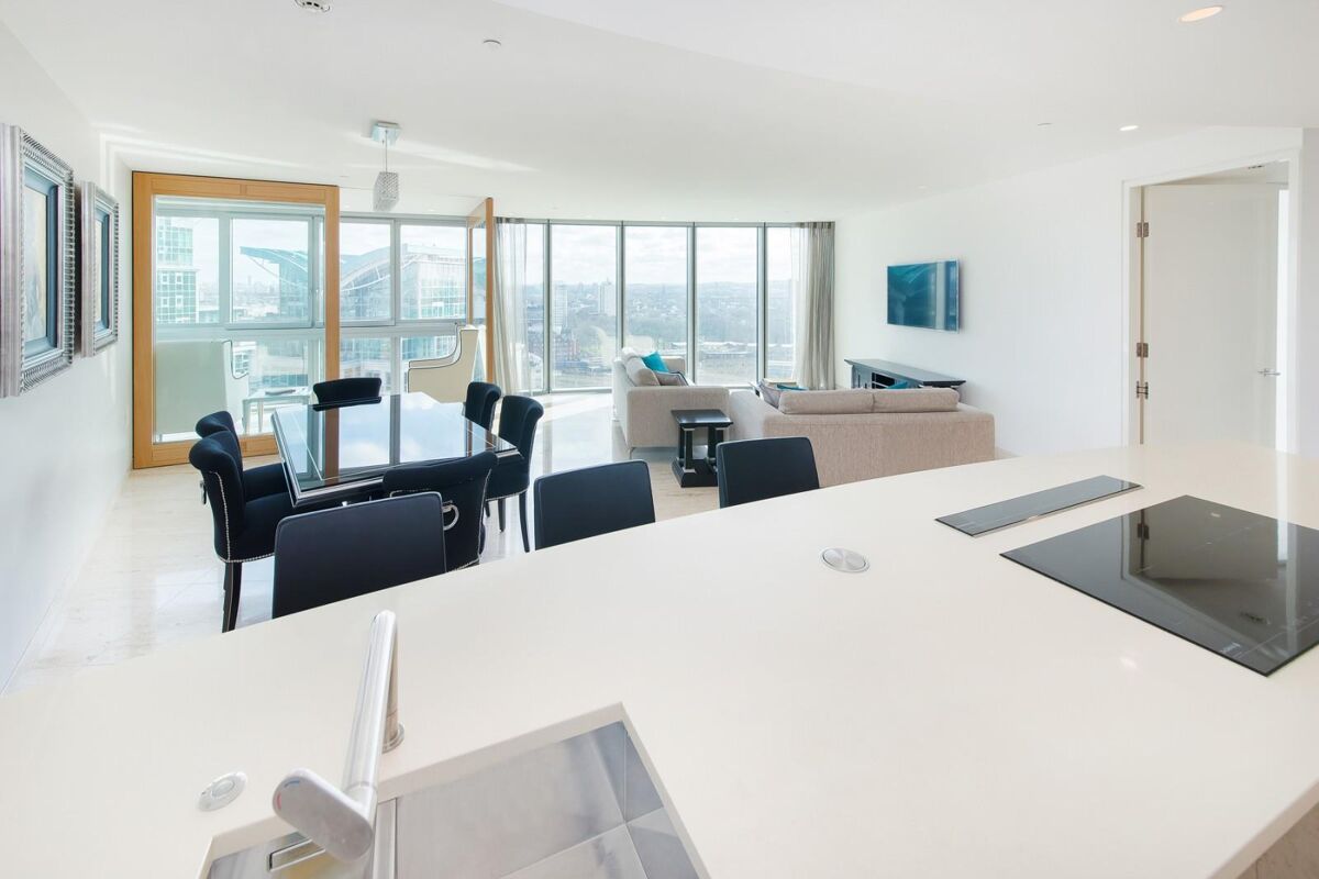 flat to rent in The Tower, St. George Wharf, Vauxhall, SW8 ...