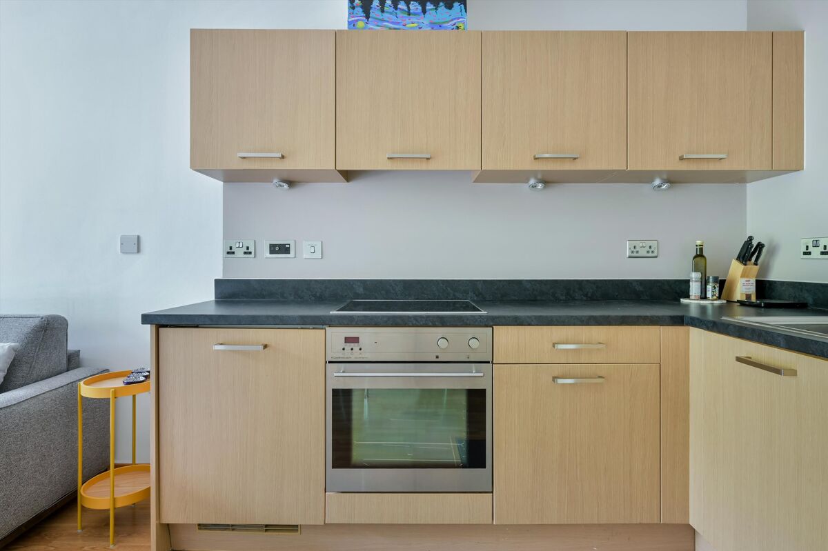 Flat to rent in Oswald Building, Queenstown Road, Battersea, SW11 ...