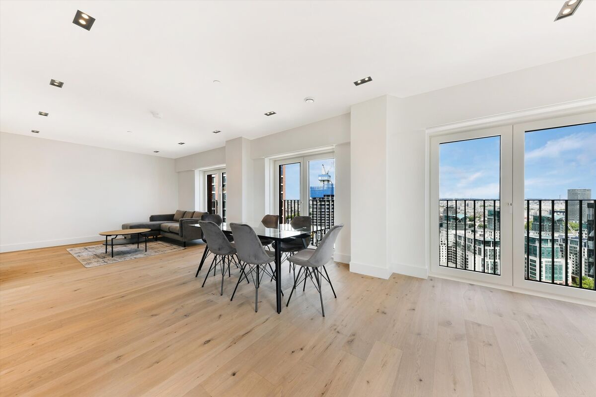 flat to rent in Keybridge Tower, Vauxhall, SW8 - baq012693579lg ...