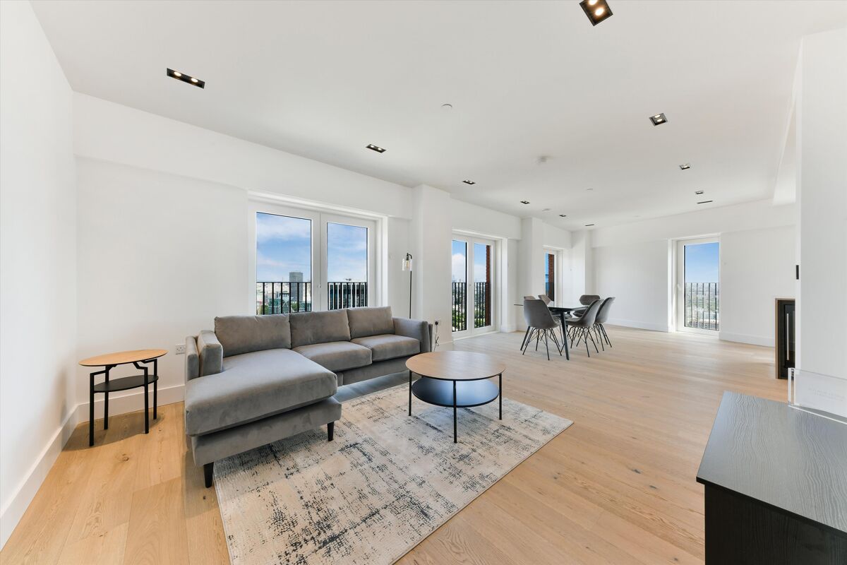 flat to rent in Keybridge Tower, Vauxhall, SW8 - baq012693579lg ...