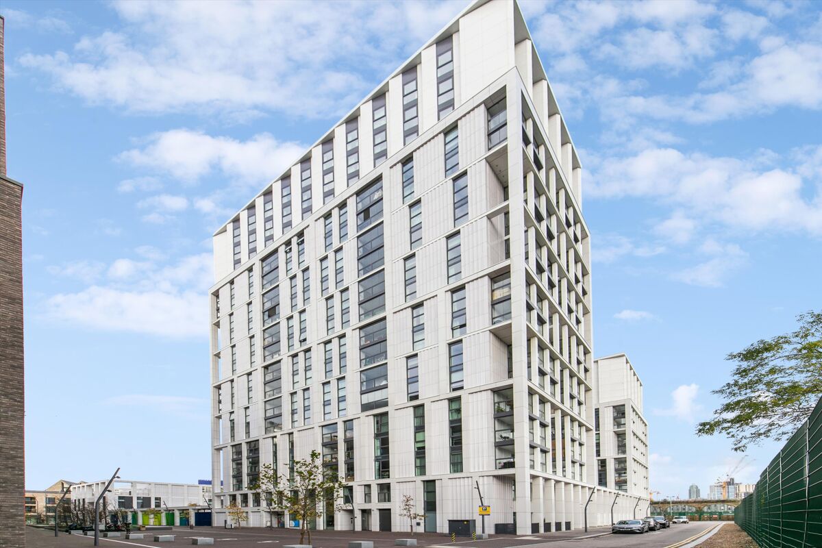 flat for sale in St. Josephs Street, London, SW8 - BAT012202325 ...