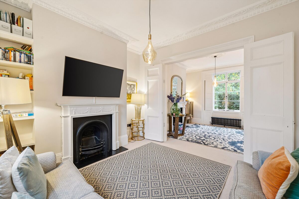 house for sale in Lorn Road, London, SW9 - bat012519928 | Knight Frank ...