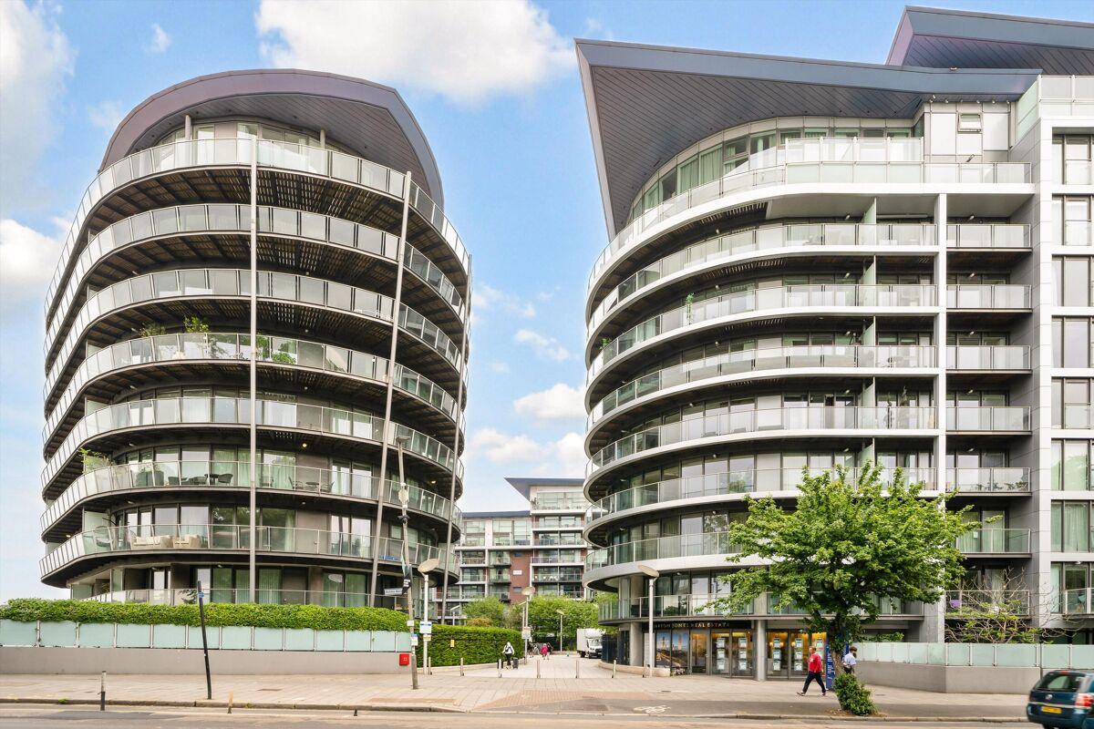 apartment for sale in Centurion Building, London, SW11 - bat012580958 ...