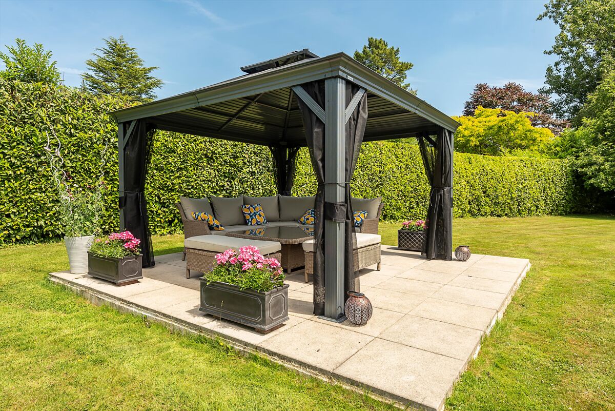 house for sale in Stoney Lane, Bovingdon, Hertfordshire, HP3 ...