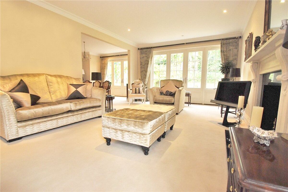 house for sale in Davidge Place, Knotty Green, Beaconsfield ...