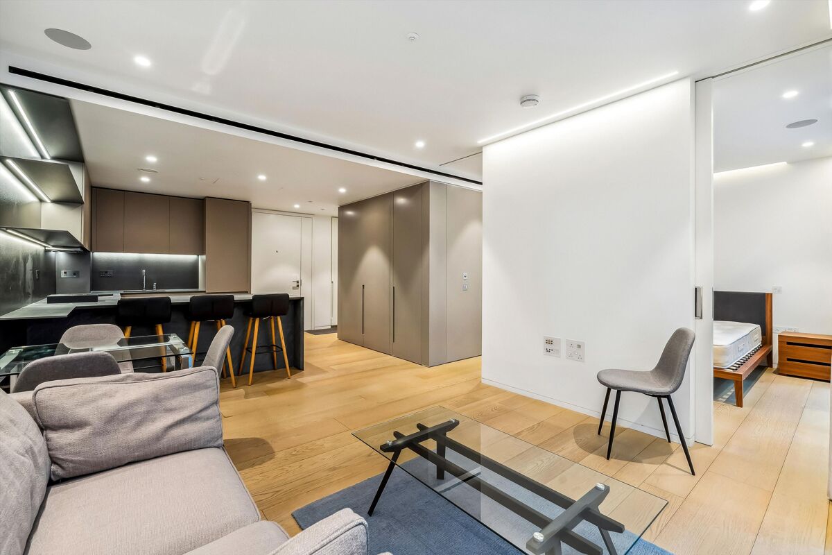 flat to rent in The Nova Building, 83 Buckingham Palace Road, Victoria ...