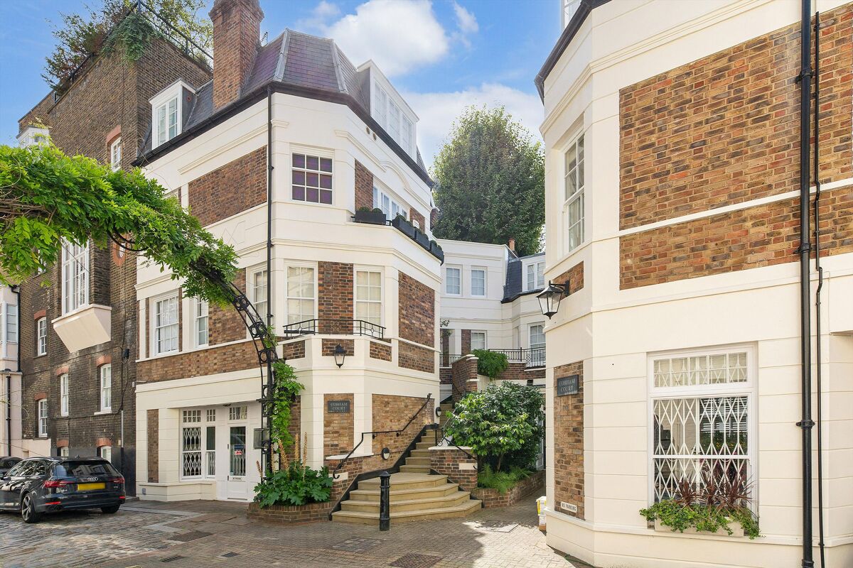 flat to rent in Cobham Court, Chester Close, London, SW1X ...