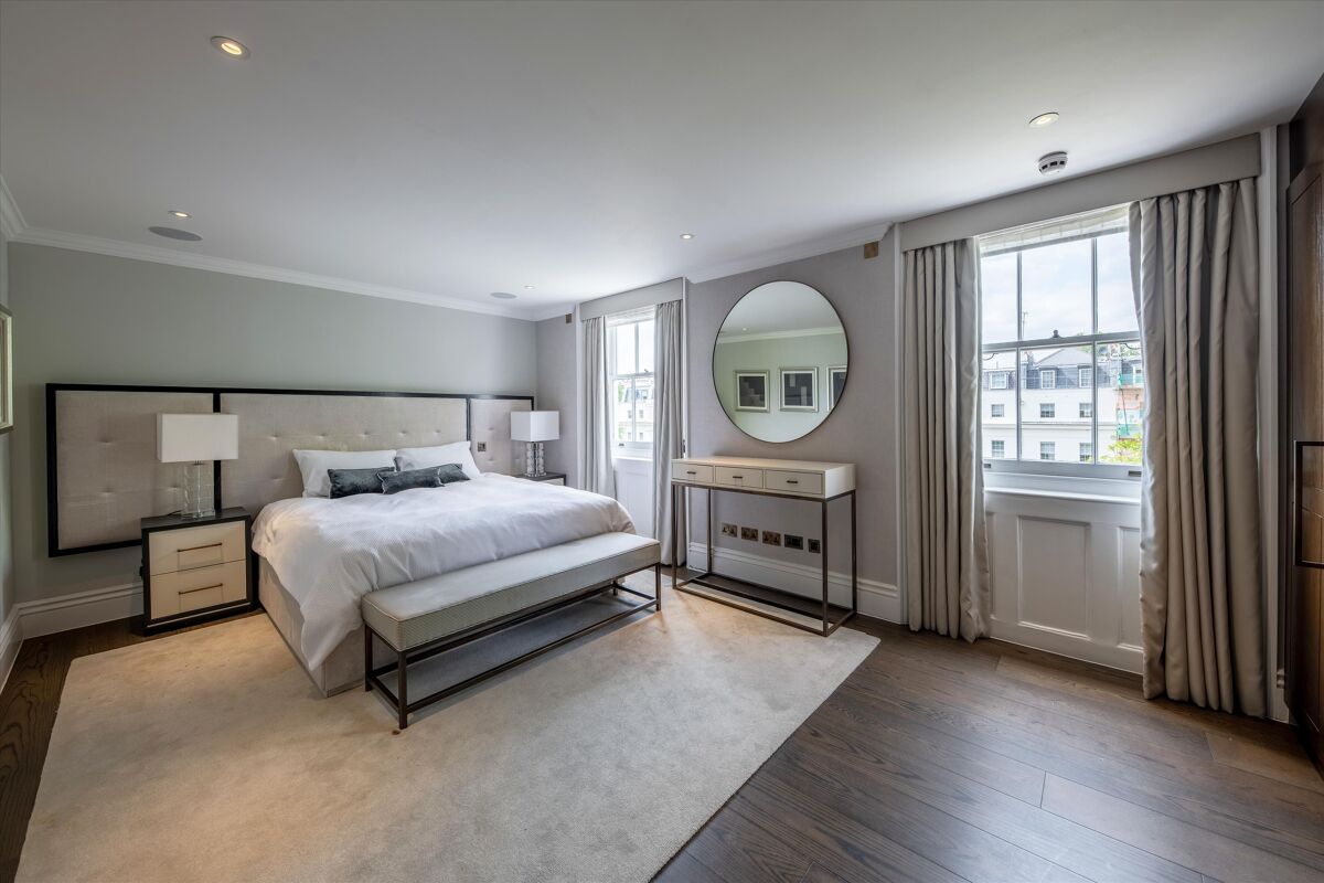 house for sale in Chester Square, Belgravia SW1W 9DU and 69 Ebury Mews ...