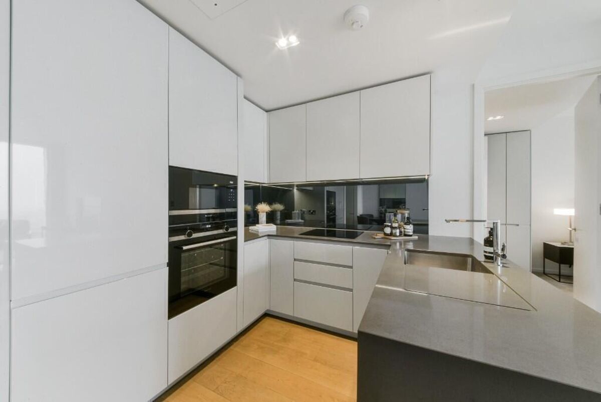 flat to rent in Newfoundland Place, London, E14 - biq012655486 | Knight ...