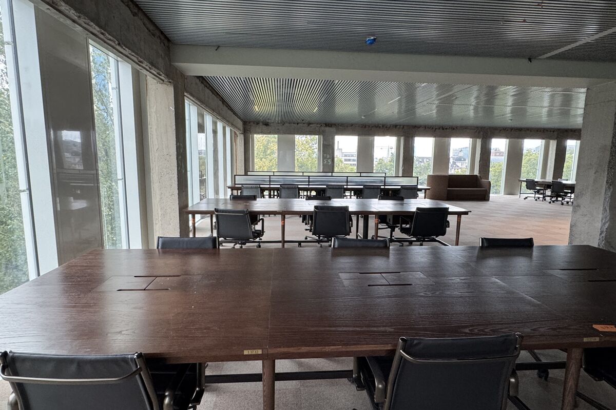 Office to rent in VICTORIA TOWER , Square Victoria Regina 1 - Victoria ...