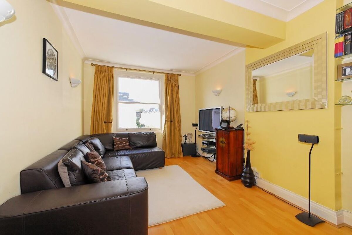 flat to rent in Belsize Square, Belsize Square, London, NW3 ...