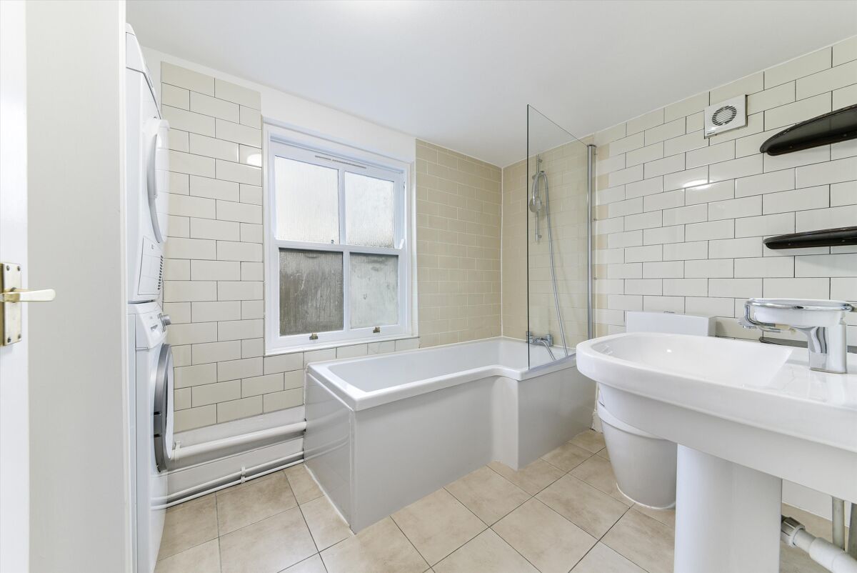 flat to rent in Agincourt Road, Belsize Park, London, NW3 ...