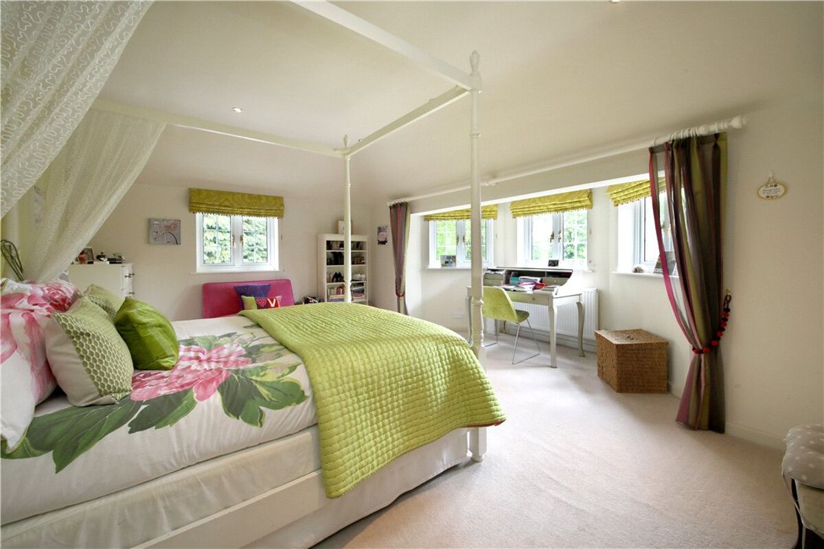 house for sale in Stoney Lane, Bovingdon, Hertfordshire, HP3 ...