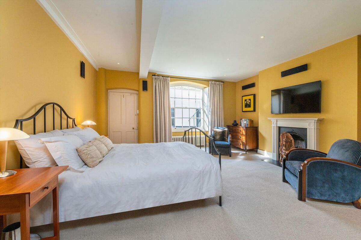 house for sale in Oval Road, London, NW1 - BSZ012260055 | Knight Frank