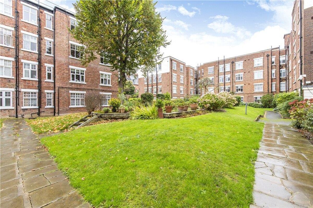 flat for sale in Gilling Court, Belsize Grove, London, NW3 - BSZ190143 ...