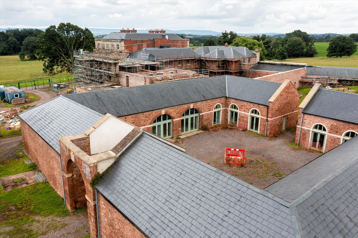 Two Bedroom, Barn Conversion, Courtyard Garden, For Sale | Knight Frank